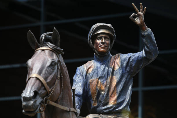 Matamata Racehorse Statue - Thoroughbred Cafe - RaceCafe NZ's Premier ...